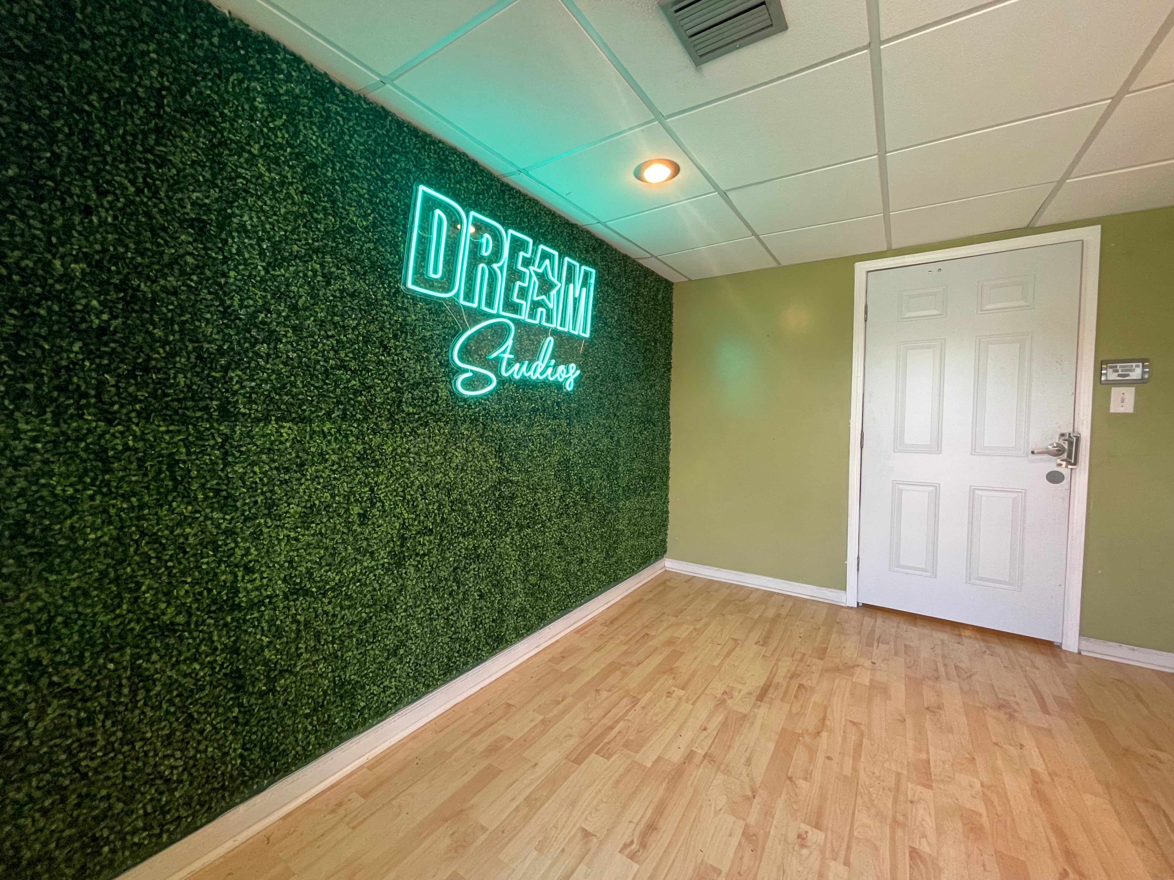 Dream Studios Shop